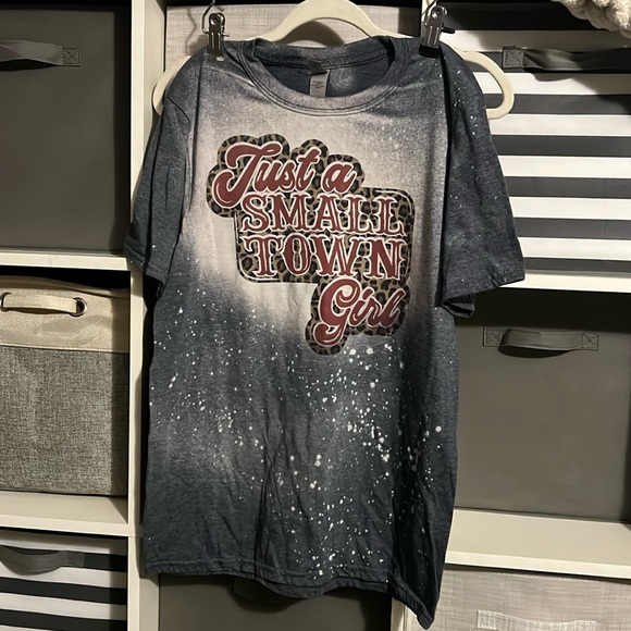 Gildan | Tops | Adult Medium Gildan Tee Shirt Dark Gray Splatter | Poshmark